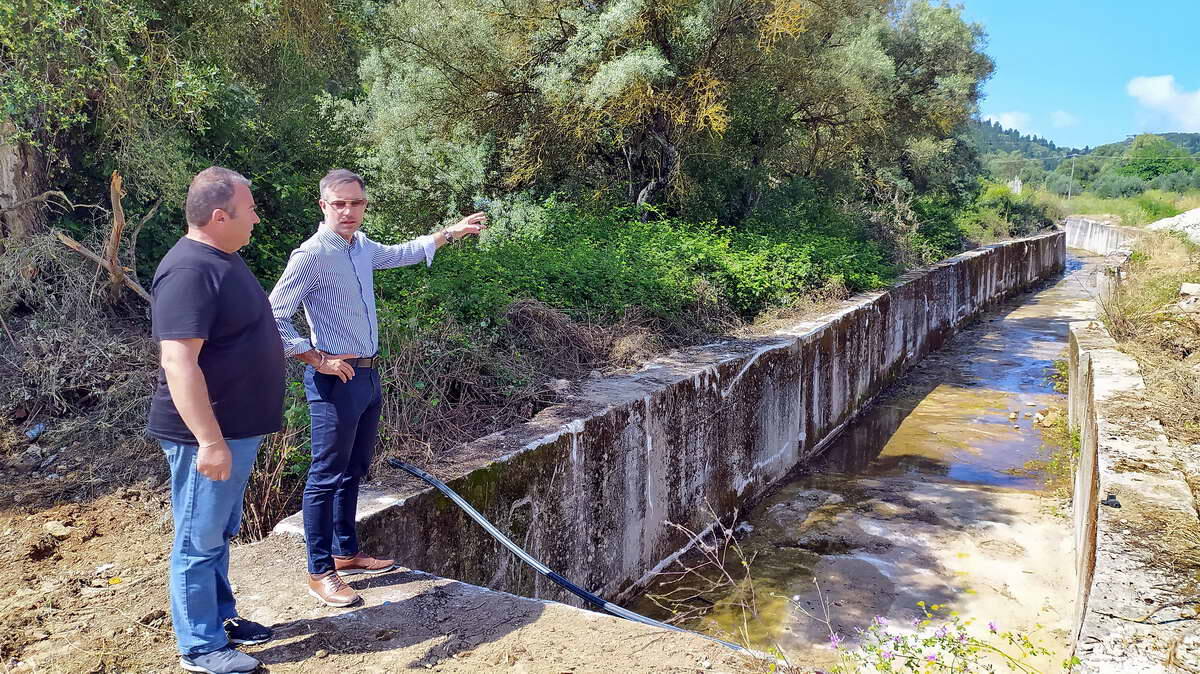 Π.Ε. Λευκάδας: Προληπτικοί καθαρισμοί ρεμάτων σε Κοντάραινα και ...