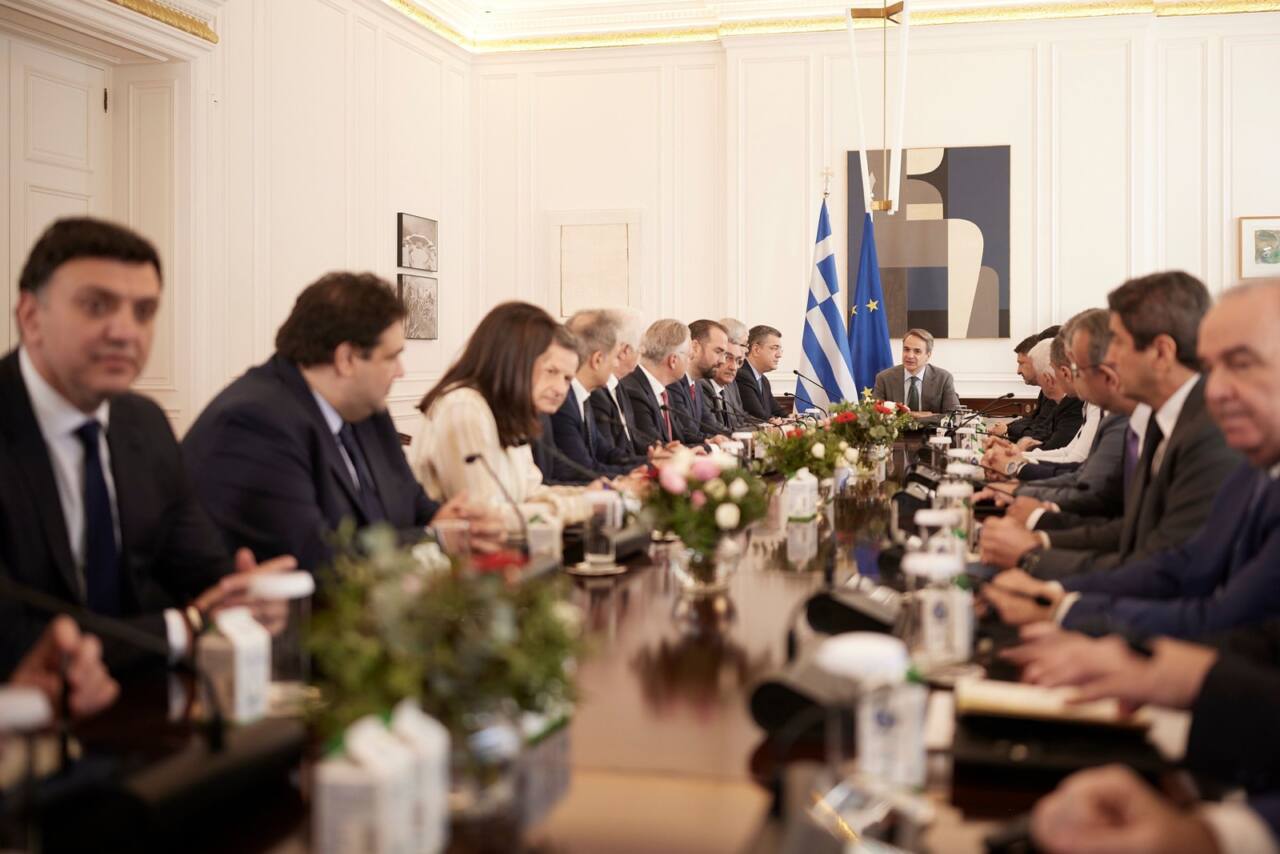 Ο Περιφερειάρχης Ιονίων Νήσων κ. Γιάννης Τρεπεκλής στη συνάντηση του ...